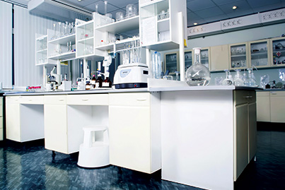 Laboratory Furniture in Southern California (CA) | EZAD Lab Furnishing